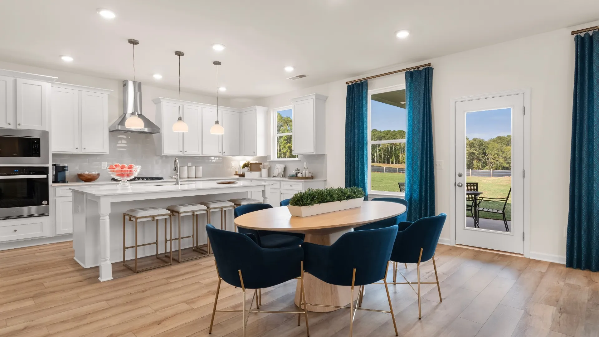 295 Abbotts Corssing Circle | Abbotts Crossing | DRB Homes.