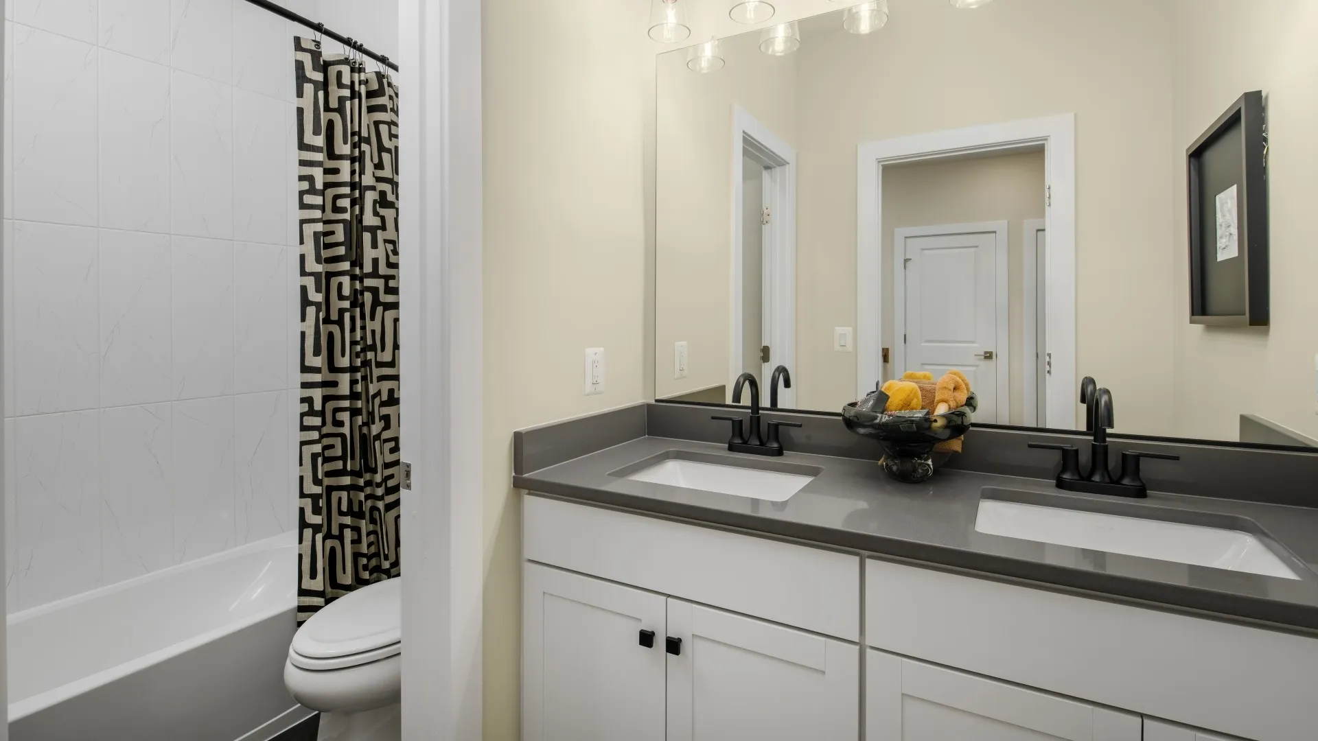 Rosslyn | Floor Plan | DRB Homes